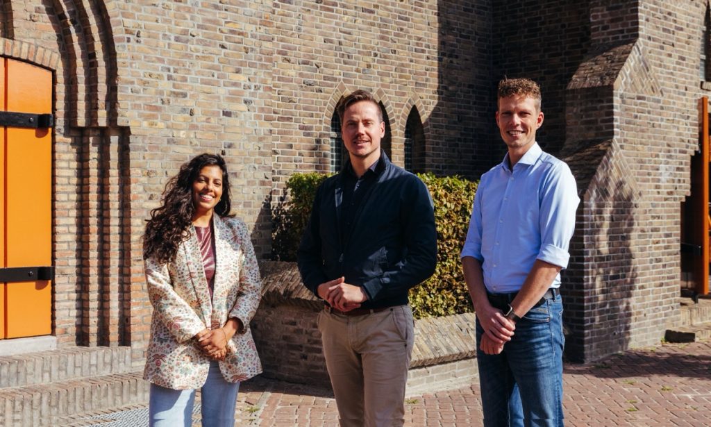 Opening grootste wateronderzoekslaboratorium van Nederland in Houten ...